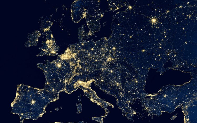 European bank stocks have record year, lifting sector STOXX ETF assets ...